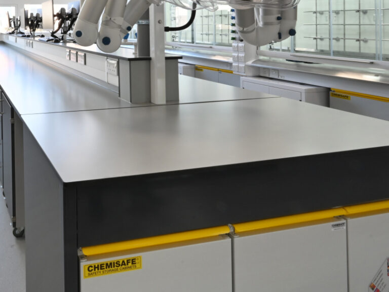 Laboratory Worktops - APMG